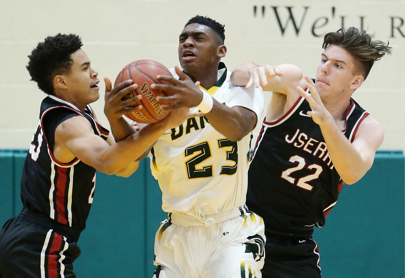 Damien basketball finds a way past JSerra, advances to regional ...