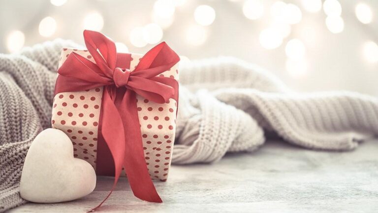 First Valentine’s Day together? Here’s how to find the right gift ...